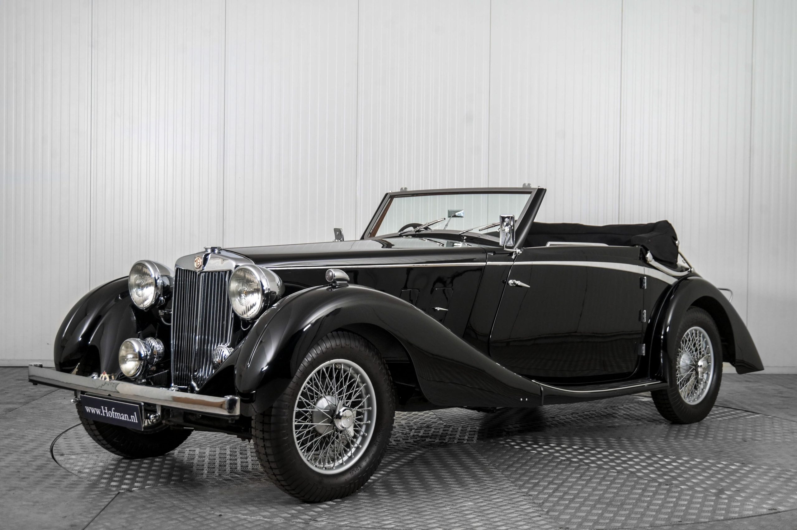 Hofman Leek - Classic & Sportscars - Oldtimers & Cabrio's